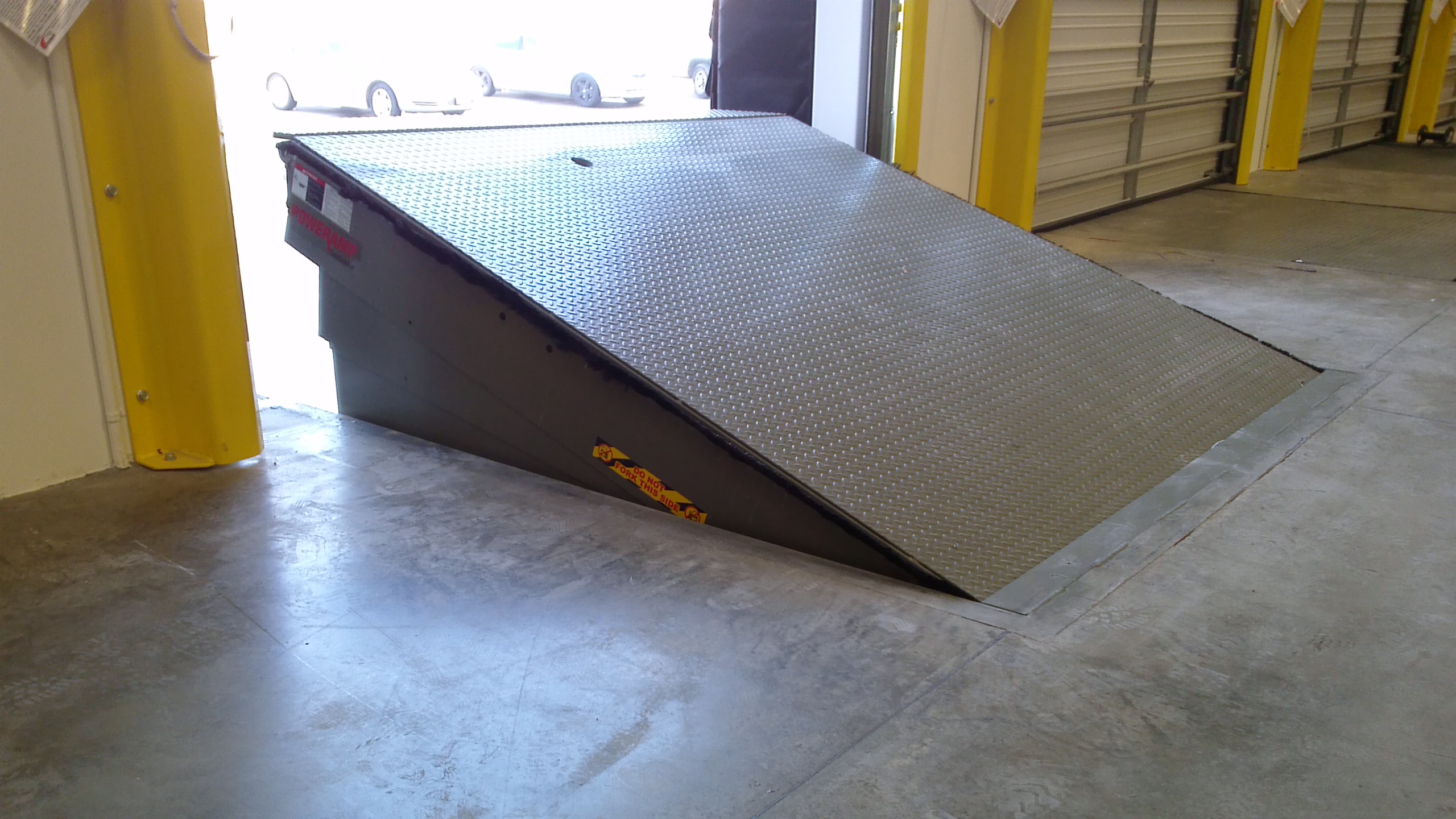 CentraAir Air Powered Dock Leveler | Poweramp